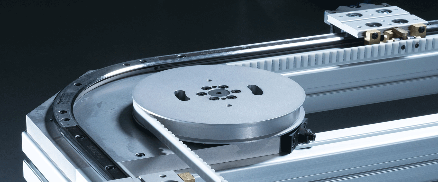 DTS BELT DRIVEN TRACK SYSTEM | ミワ株式会社